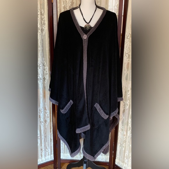 Jackets & Coats | Super Soft Reversible One Button Cape Pancho | Poshmark
